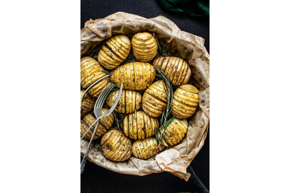 Pommes de terre rôties à l'huile d'olive, ail et herbes de Provence - A ...